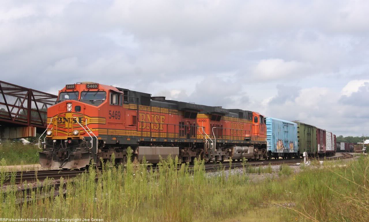 BNSF 5469